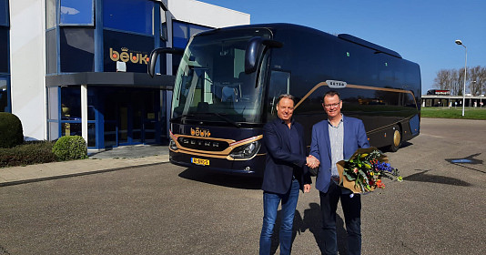Twee nieuwe Setra's voor Koninklijke Beuk | Koninklijke Beuk